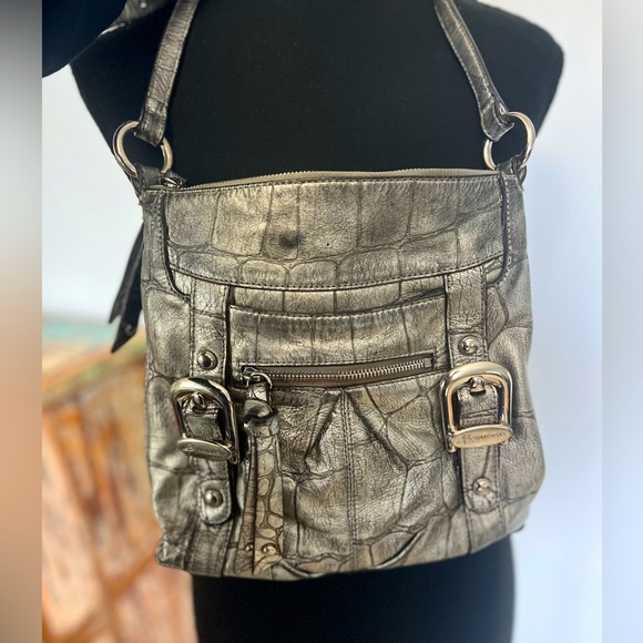 b. makowsky | Bags | B Makowsky Lakewood Pewter Leather Crossbody Bag ...